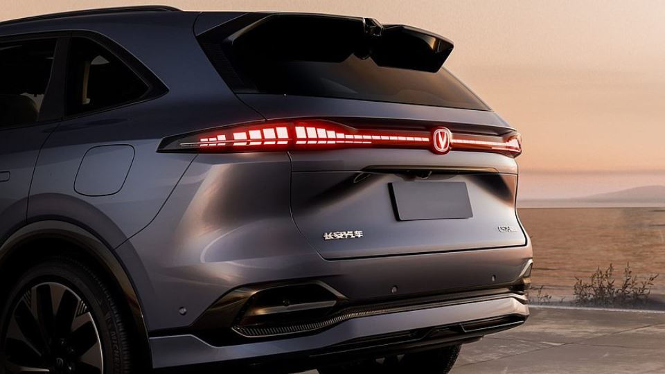 معرفی چانگان CS75 پلاس 2025 | bama.ir