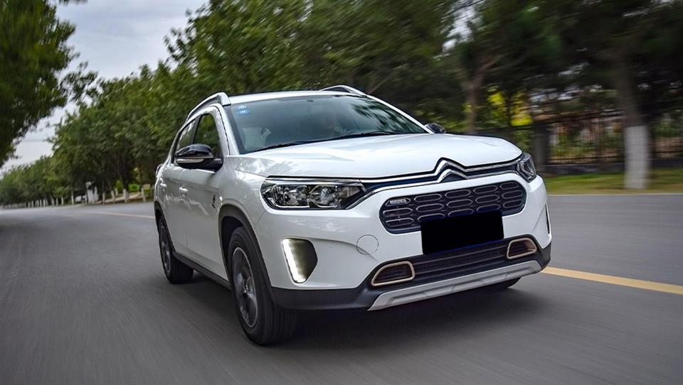 بررسی سایپا سیلک (Saipa Sialk): قیمت، مشخصات فنی و عکس | bama.ir