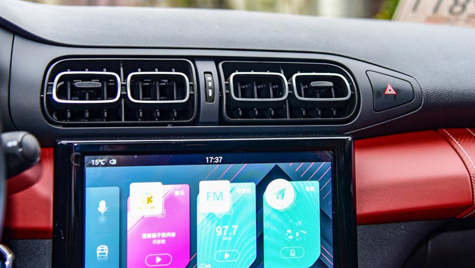 بررسی سایپا سیلک (Saipa Sialk): قیمت، مشخصات فنی و عکس | bama.ir