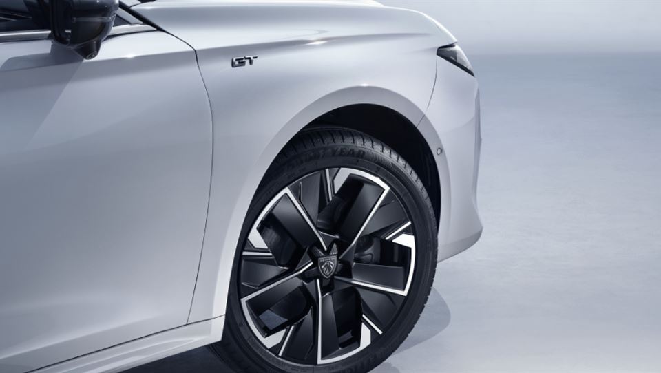 معرفی پژو 508L | bama.ir