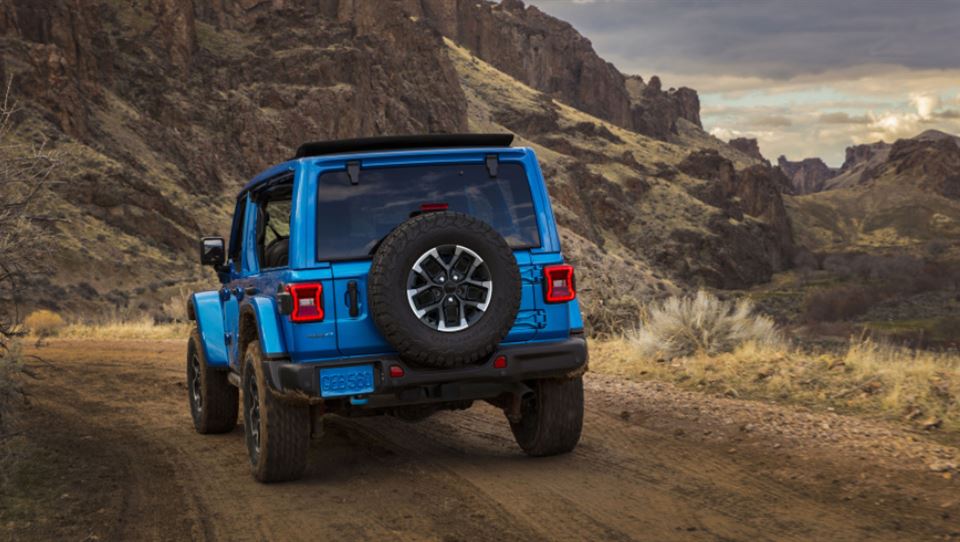 معرفی جیپ رانگلر 2024 | bama.ir