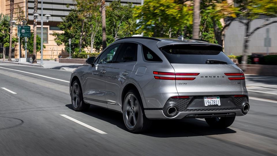 جنسیس GV70 شاسی‌بلند برتر 2022 | bama.ir