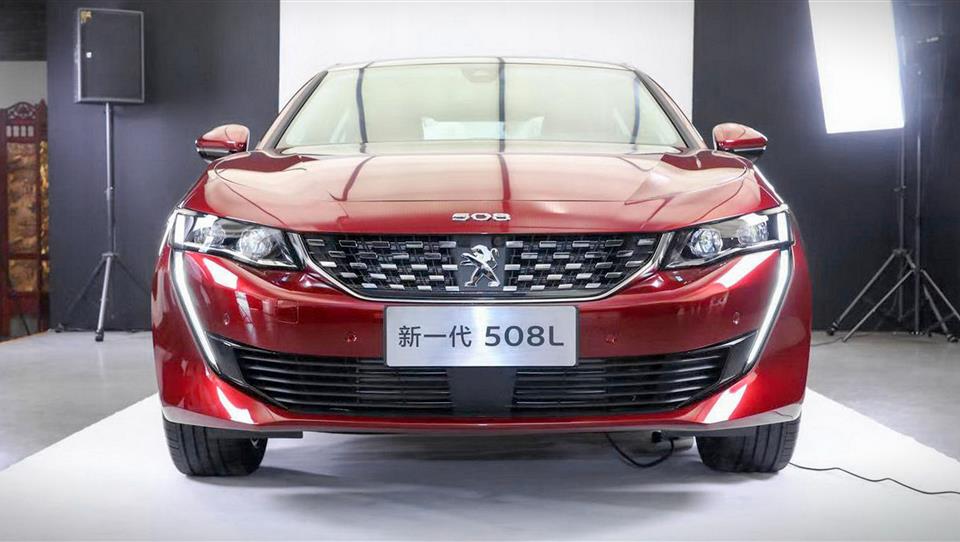 رونمایی از دانگ‌فنگ پژو 508L | bama.ir