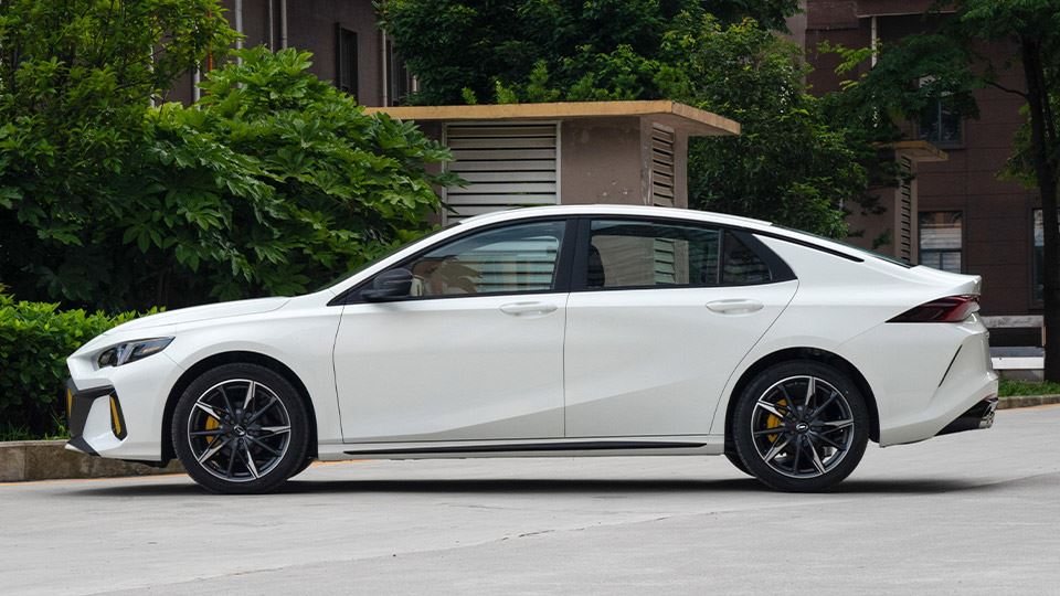 بررسی جی ای سی امپو راسا موتور (GAC Empow) | bama.ir