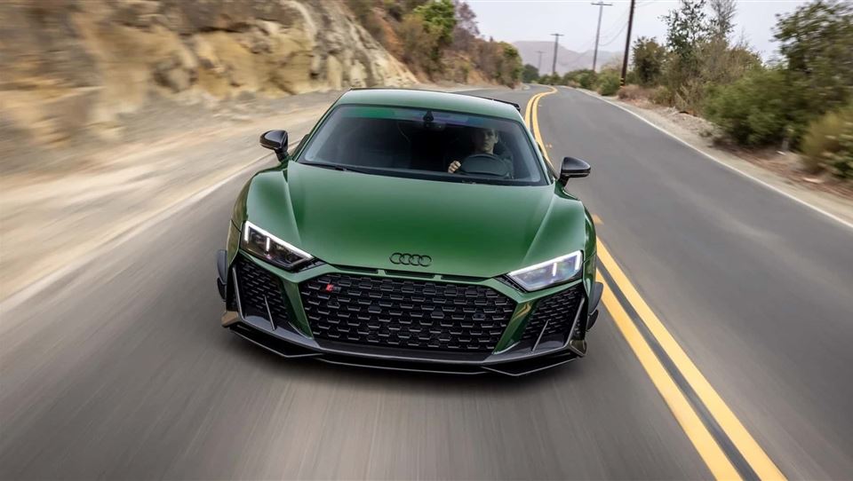 تقویت آئودی R8 توسط VF Engineering | bama.ir