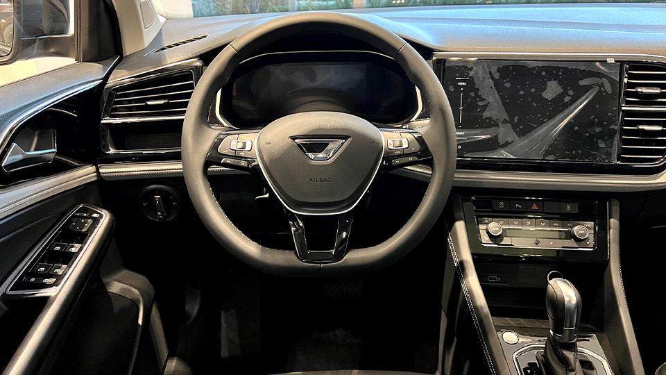 بررسی جتا وی اس 5 ماموت خودرو (JETTA VS5) | باما