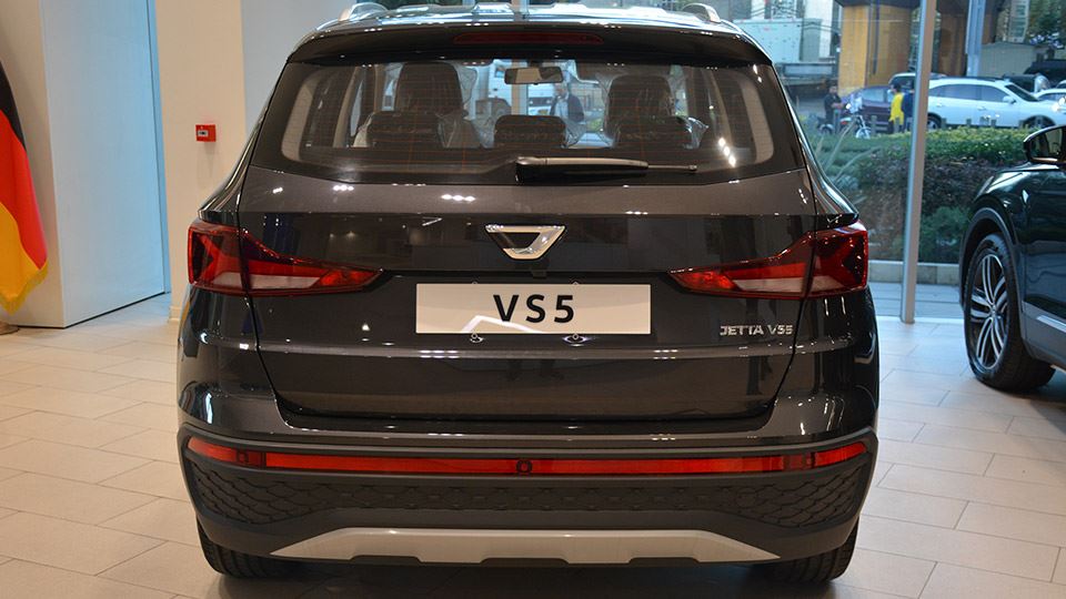 بررسی جتا وی اس 5 ماموت خودرو (JETTA VS5) | باما