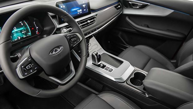 بررسی مشخصات ام وی ام X55 PRO 1401 | bama