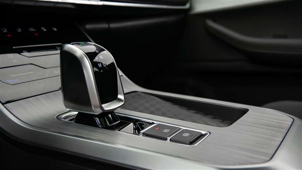 بررسی مشخصات ام وی ام X55 PRO 1401 | bama